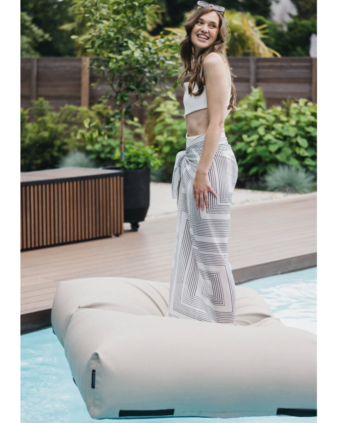 POOLSOFA™ - Unique Floating Lounger – BADESOFA®